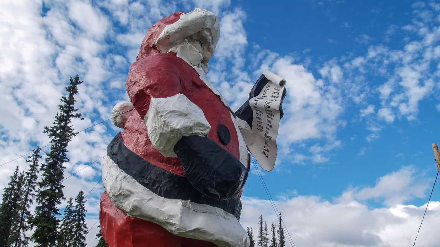 Experience Holiday Magic in These 13 Charming US Christmas Towns - We ...