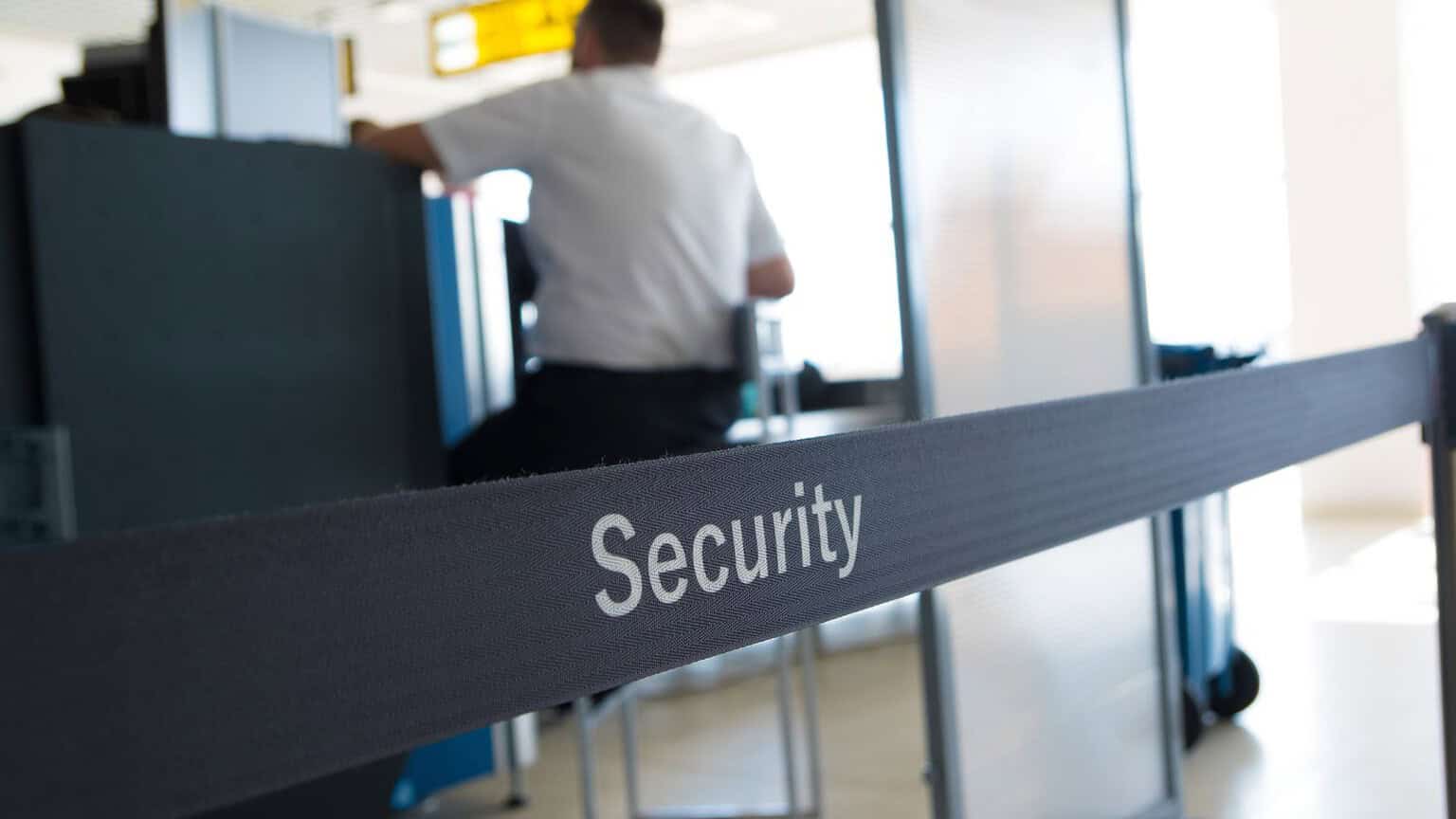 15 Boarding Tricks That'll Make You Look Like a Frequent Flyer - We ...