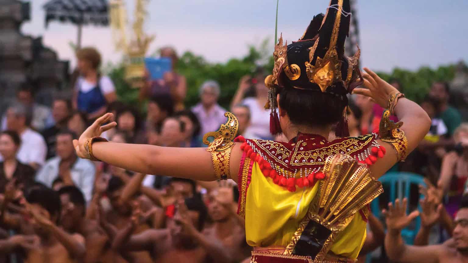 15 Reasons Why Traveling is Good For You and How it Can Change Your ...