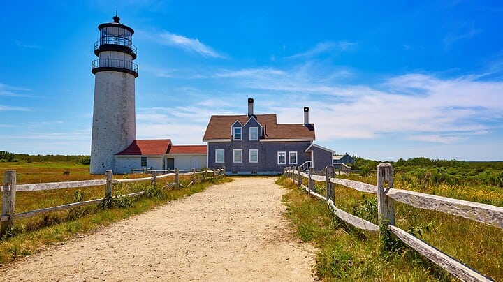 15 Unforgettable Valentine's Spots Across America - We Travel, We Bond