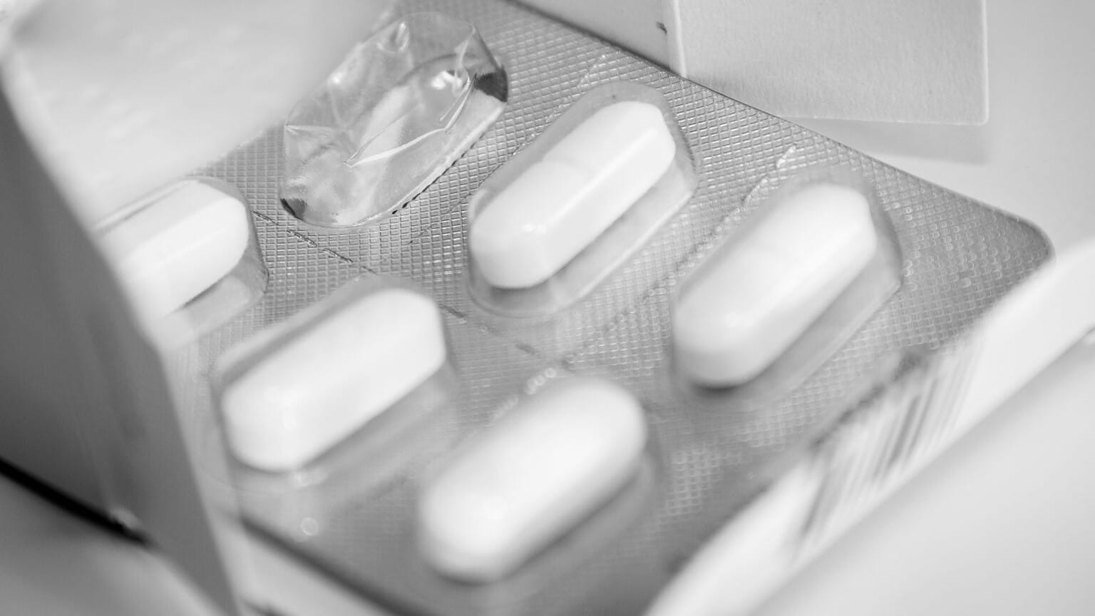 13 Items Seasoned Travelers Pack for Worst-Case Scenarios - We Travel ...