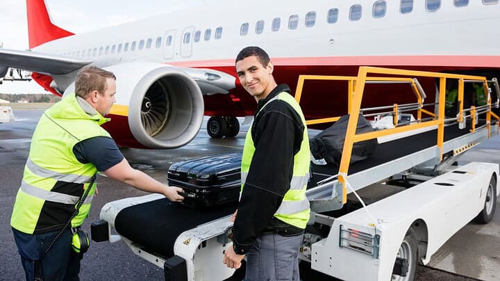 15 Expert Tricks From Baggage Handlers to Keep Your Suitcase Secure ...