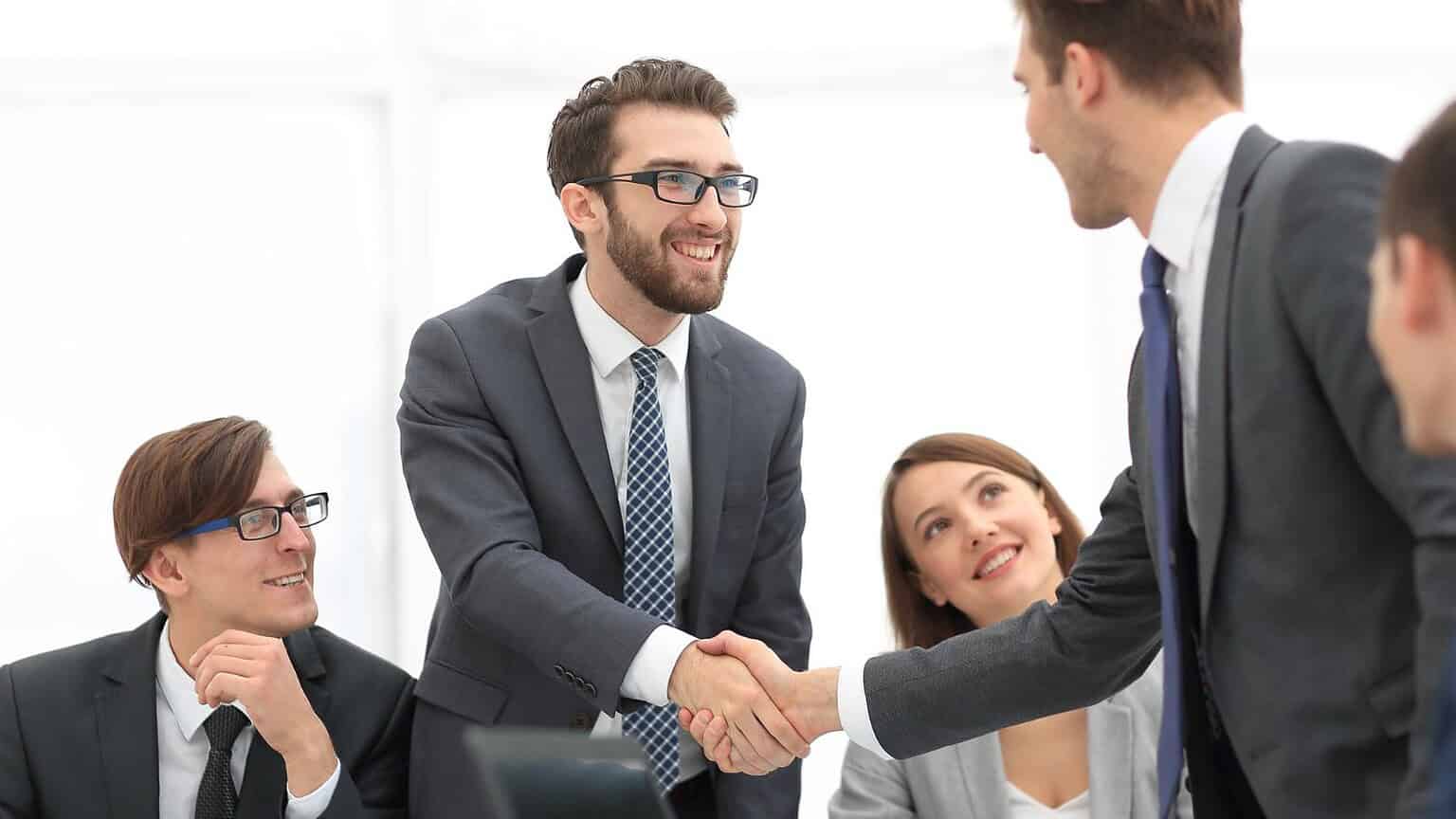 13 Effortless Ways for Americans to Blend in When Traveling in Europe ...