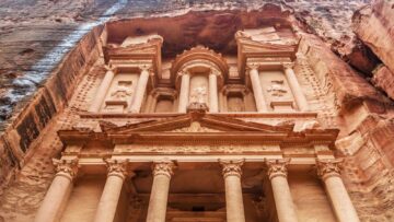 17 Iconic Landmarks Around the World You’ll Instantly Recognize - We ...