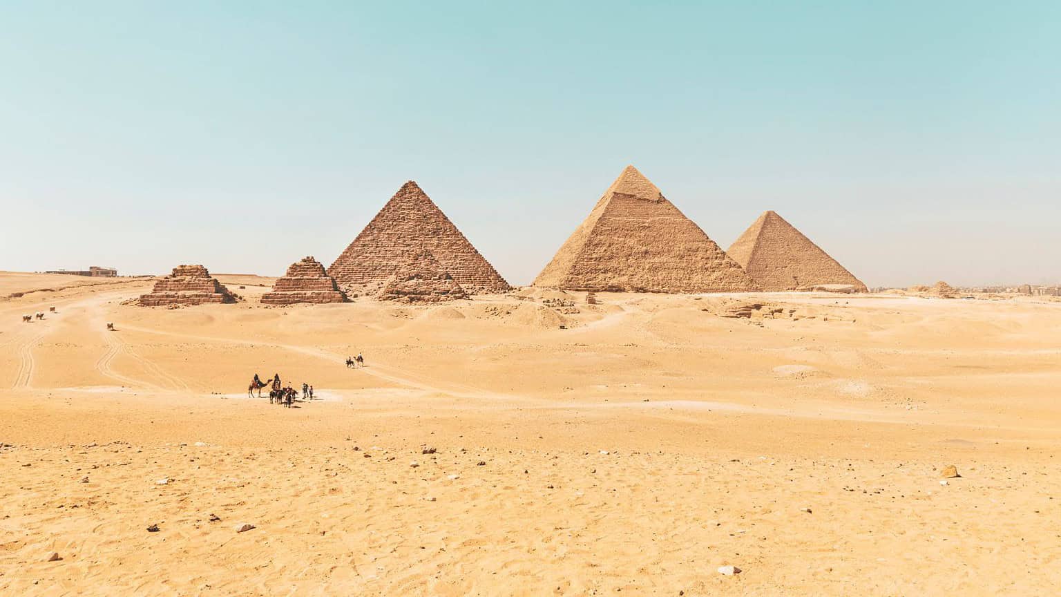 17 Iconic Landmarks Around the World You’ll Instantly Recognize - We ...