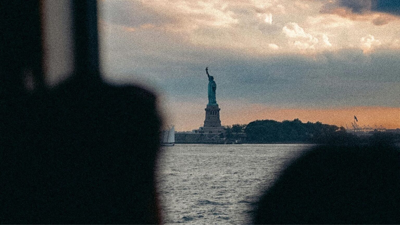 17 Iconic Landmarks Around the World You’ll Instantly Recognize - We ...