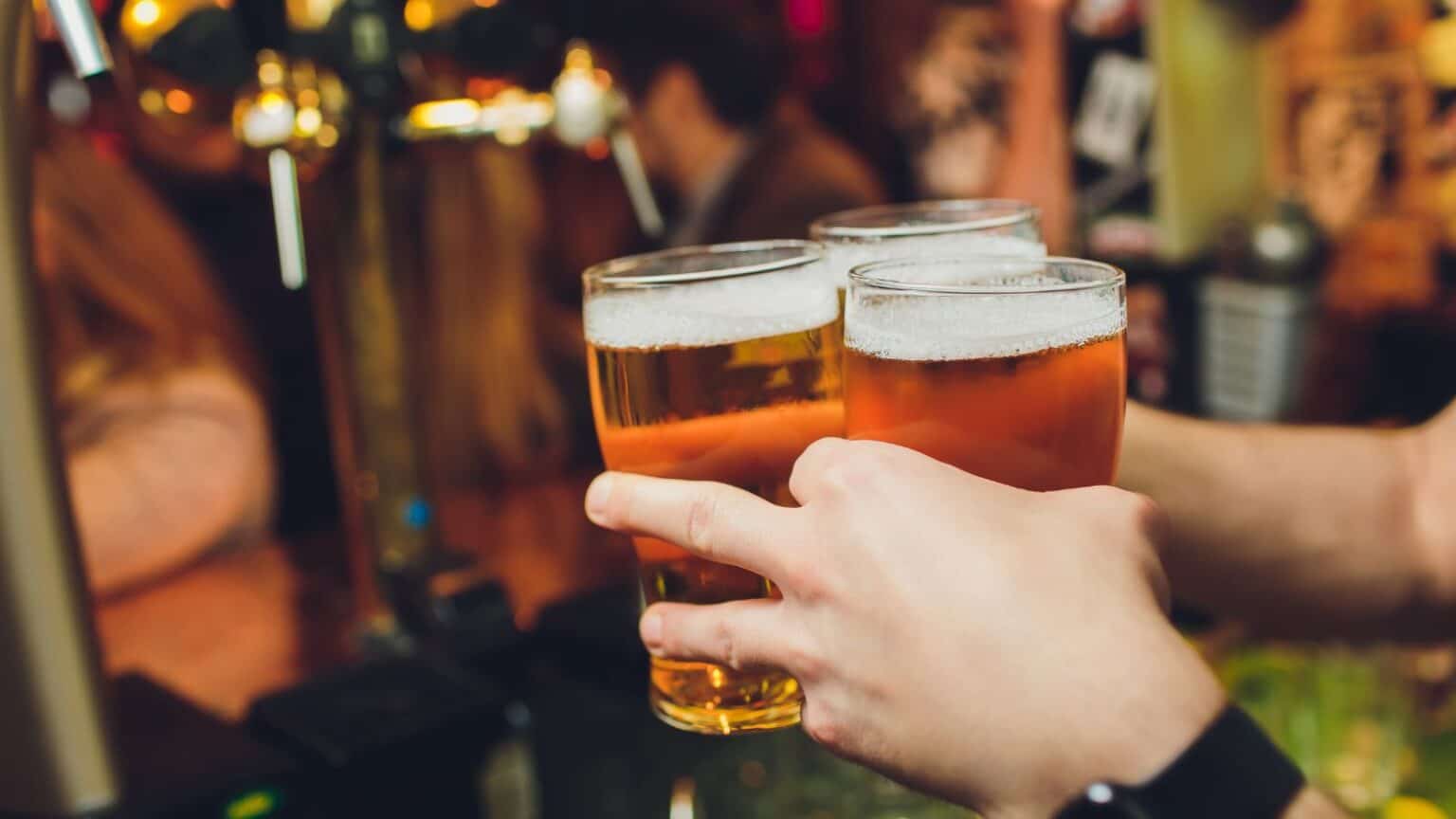 13 Effective Tips to Stay Healthy and Feel Great While Traveling - We ...