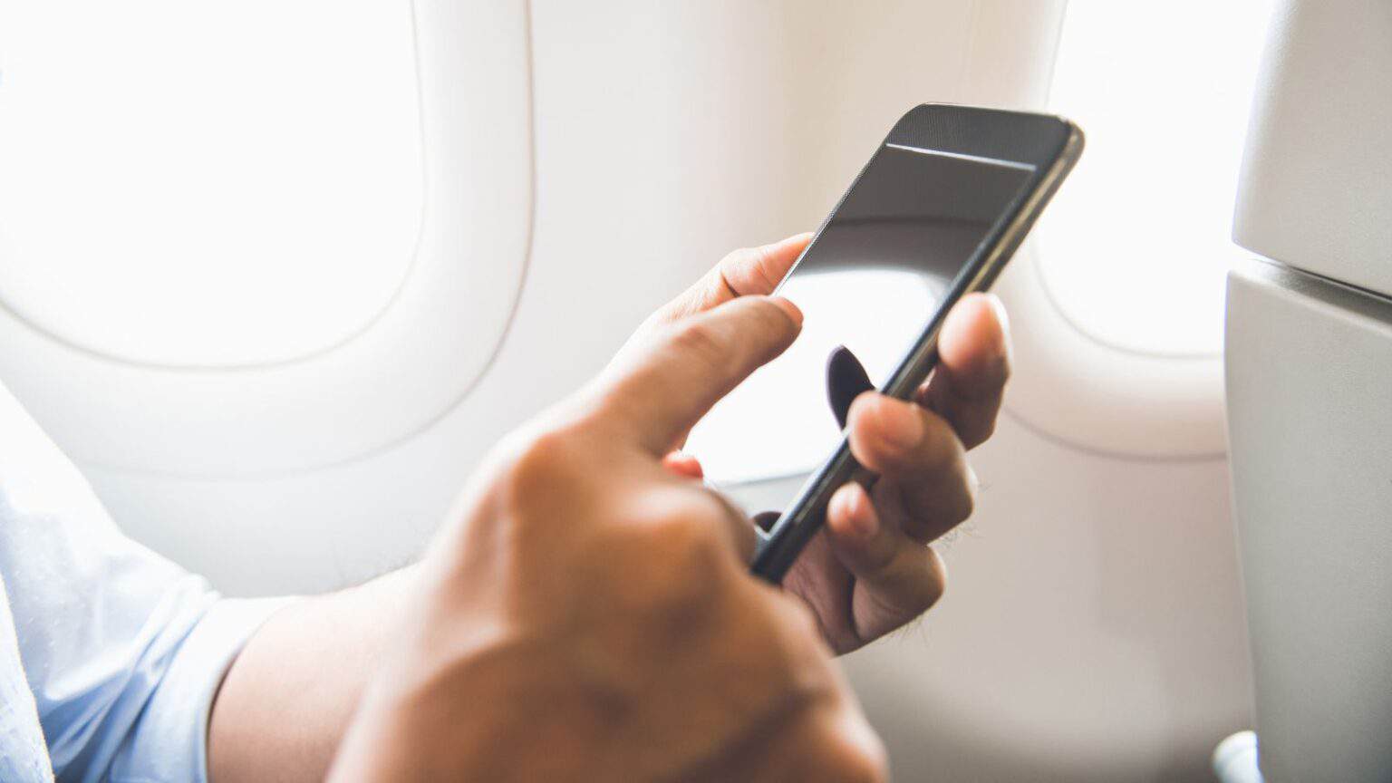 10 Proven Methods to Conquer Your Fear of Flying Once and for All - We Travel, We Bond