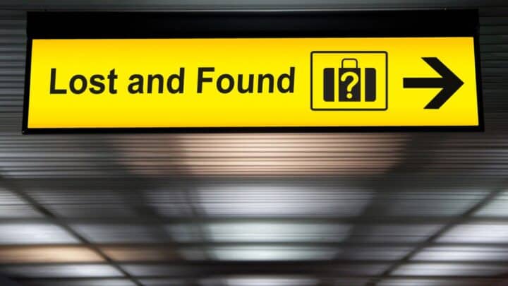 11 of the Most Commonly Lost Items in U.S. Airports - We Travel, We Bond