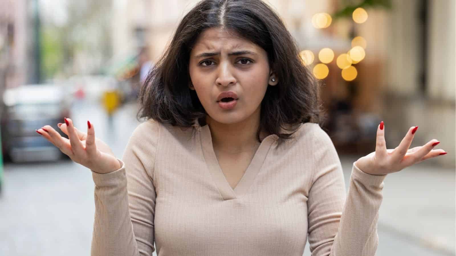 9 Travel Behaviors That Feel Normal in Asia and Rude Elsewhere